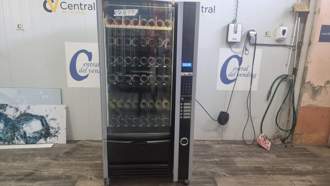 MAQUINA VENDING SNACK Y BEBIDAS FRÍAS NECTA SFERA rallada en laterales | Central del Vending