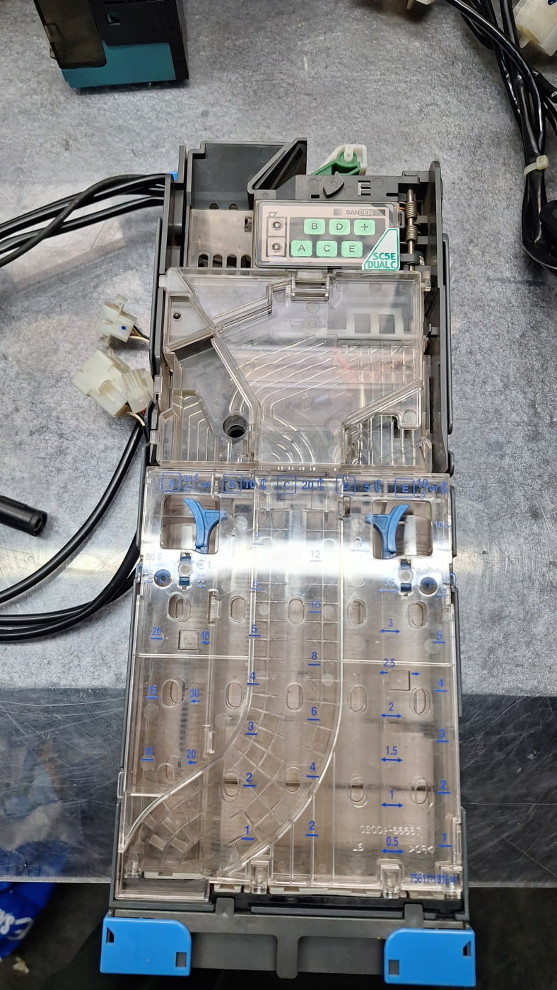 MONEDERO DE CAMBIO 5 TUBOS SANDEN VENDO MDB/EXE | Máquinas Vending ...